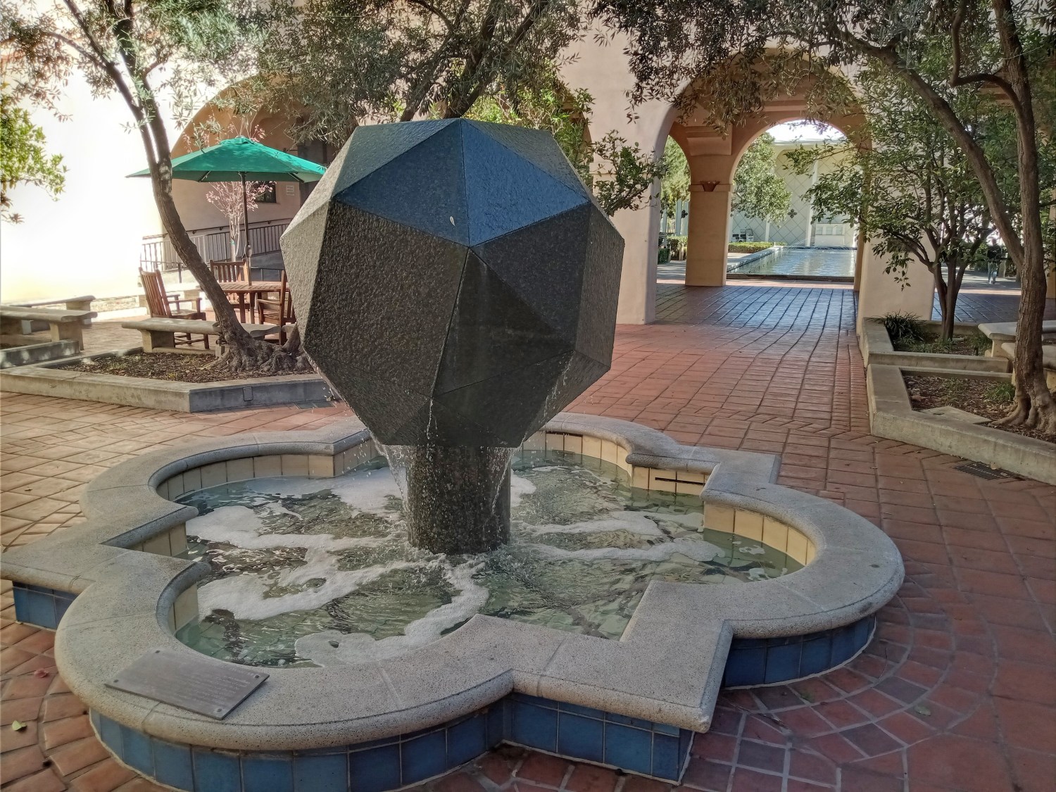 A Walking Tour of Caltech – Transiting Los Angeles