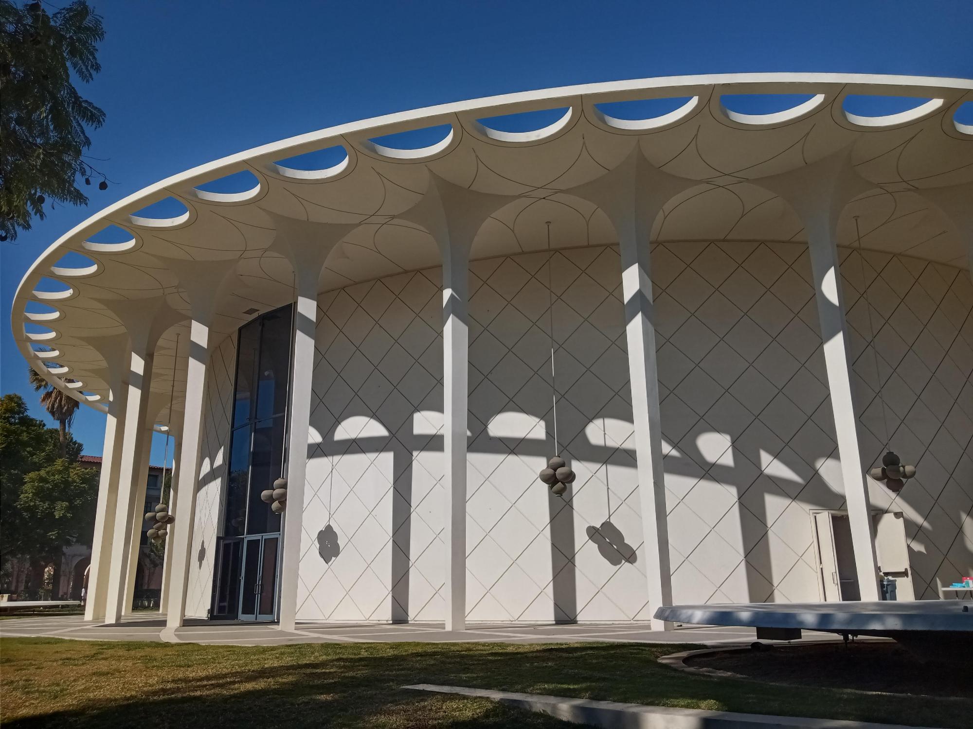 A Walking Tour of Caltech – Transiting Los Angeles