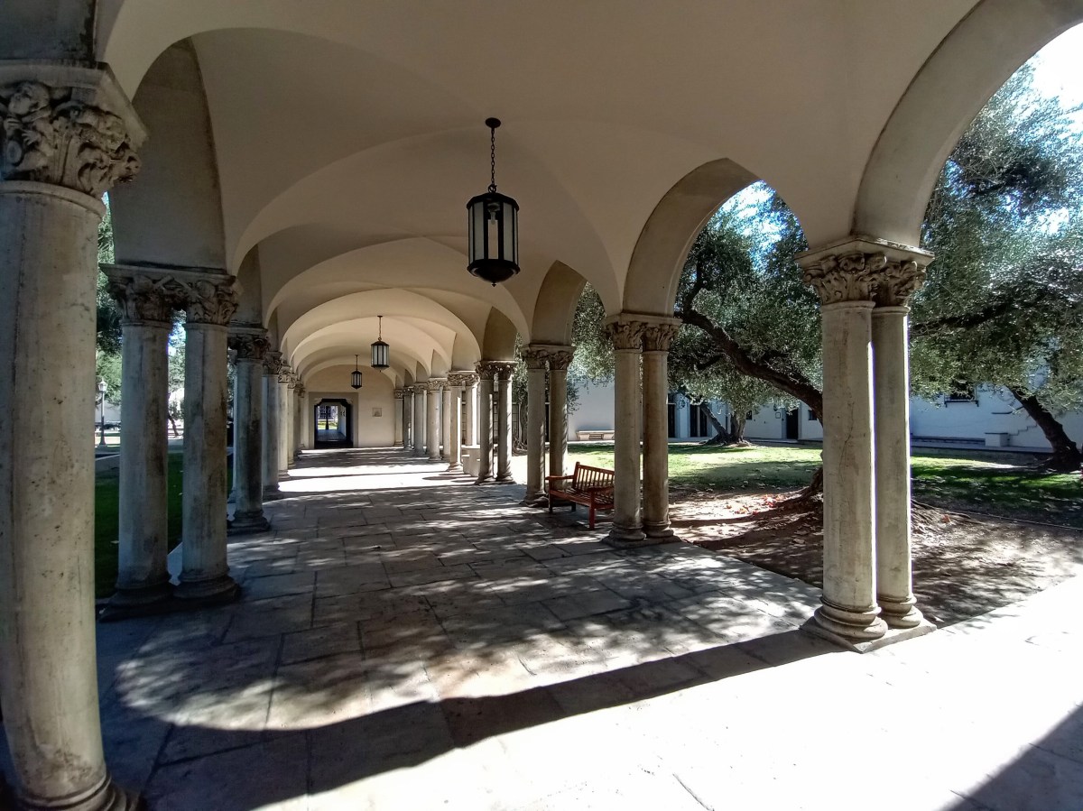 A Walking Tour of Caltech – Transiting Los Angeles
