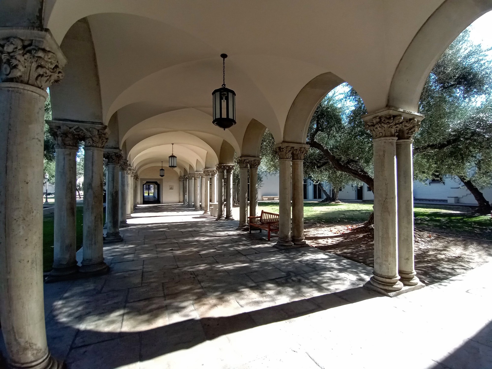 A Walking Tour of Caltech – Transiting Los Angeles
